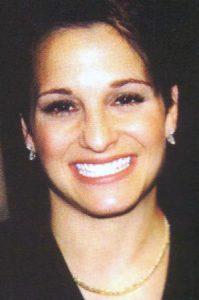 Biography: RETTON-Kelly, Mary Lou